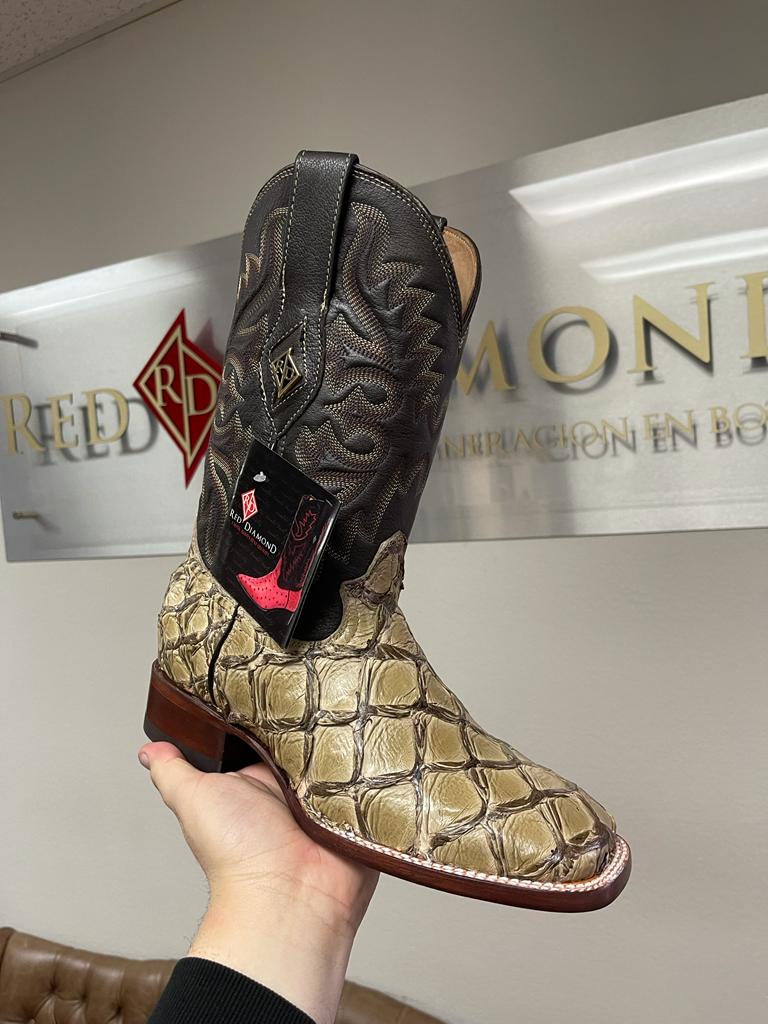RED DIAMOND® MEN'S ORYX PIRARUCU EXOTIC BOOTS – La Gran Bota Western Stores
